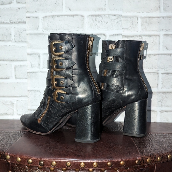 Freebird by Steven | Shoes | Freebird Julia Black Bootie Size | Poshmark